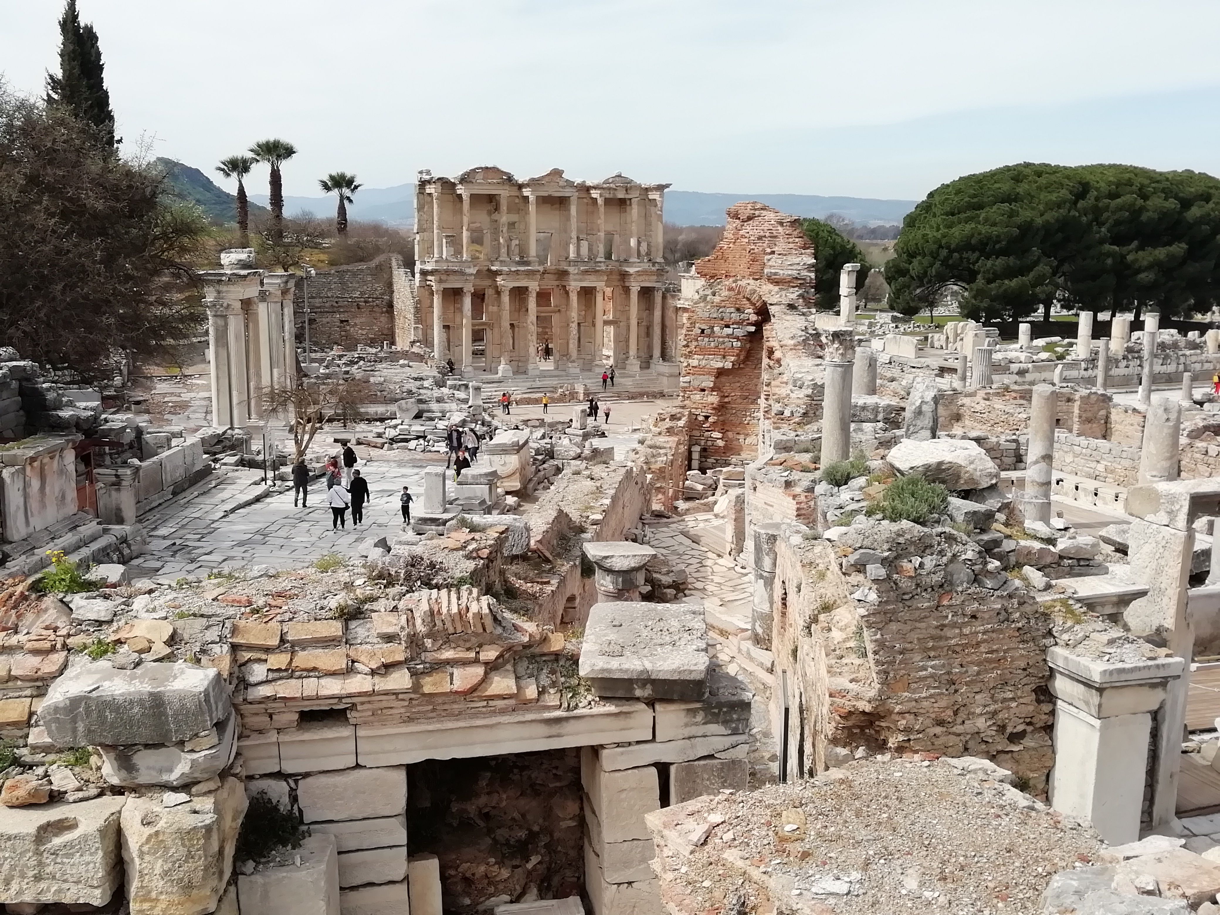 Travel guide to Ephesus (Efes) - Geç Kalmış Yolcu