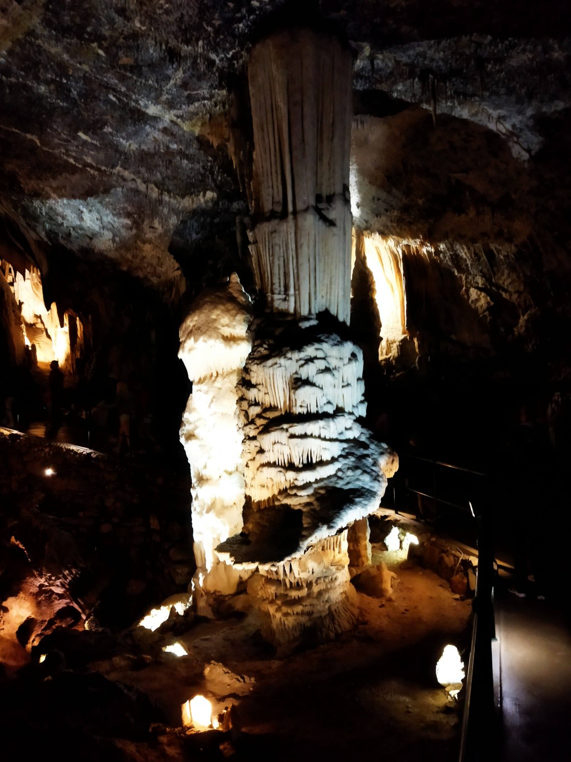 Postojna mağarası ve olm - Slovenya'nın iki mücevheri - Geç Kalmış Yolcu