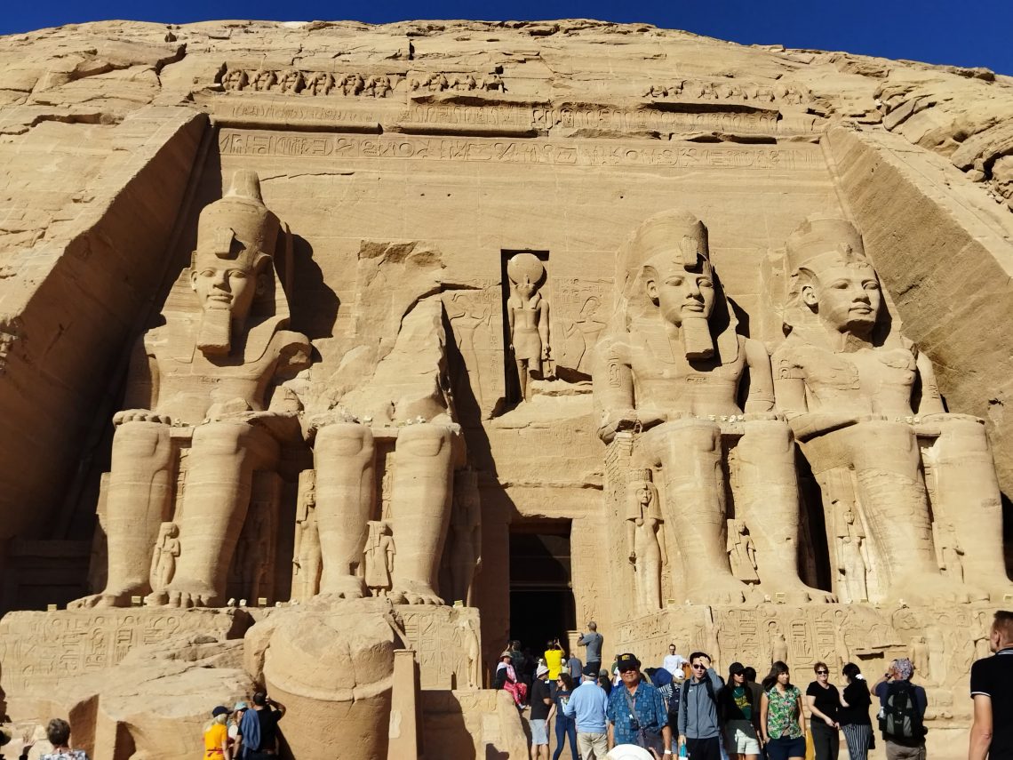 Ebu Simbel (Abu Simbel) tapınağı gezisi - Geç Kalmış Yolcu